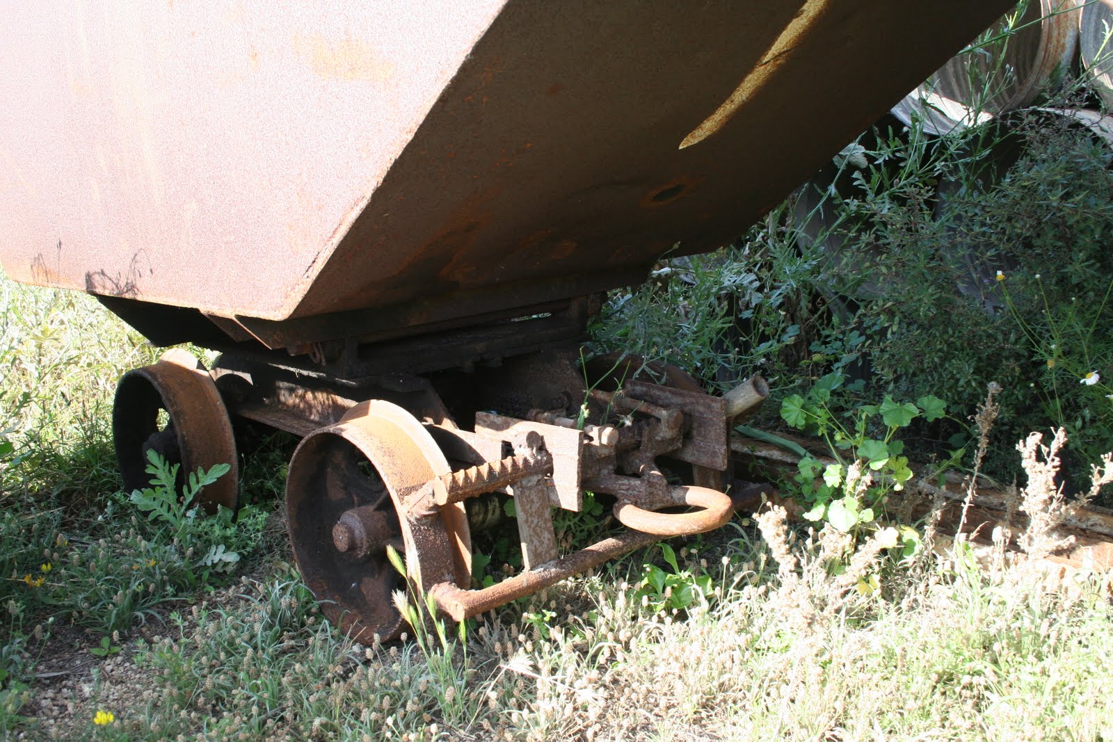 MONTAÑA TRENES E HISTORIAS: VAGONETAS, CARROS Y PLATAFORMAS