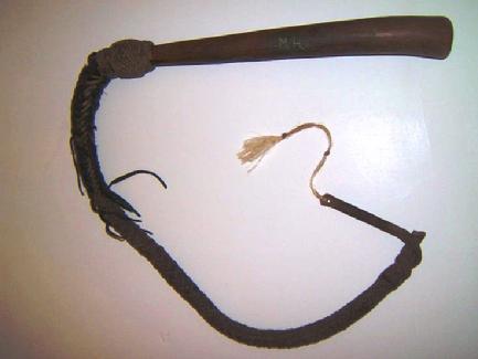 Armas y armaduras en España: Látigos