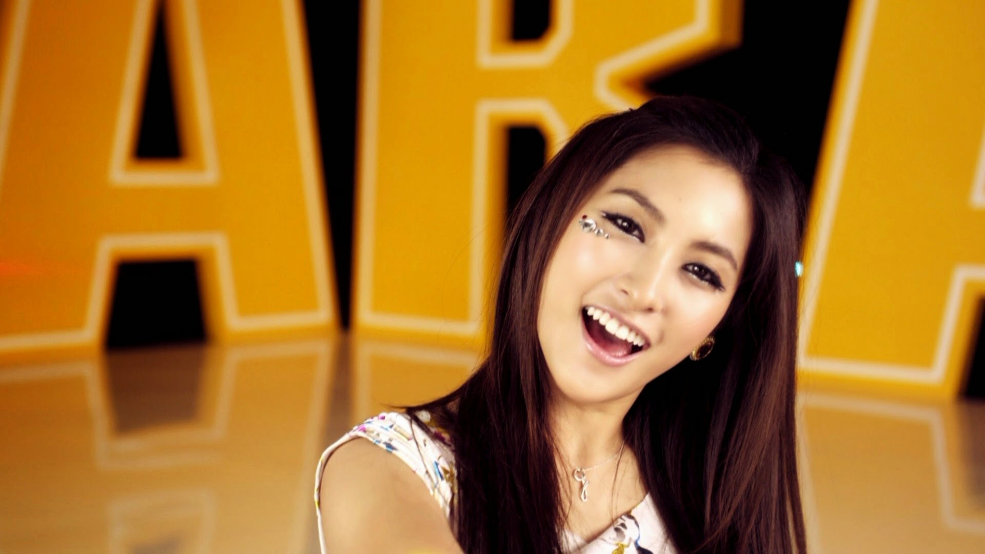 Best of K-Pop: Kara - Mister | I say myeolchi // k-pop in greek