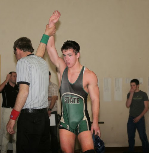 Fight Lads: April 2014