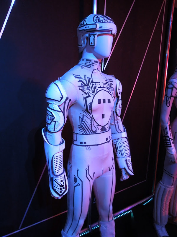 Hollywood Movie Costumes and Props: Original 1982 Tron movie costumes ...