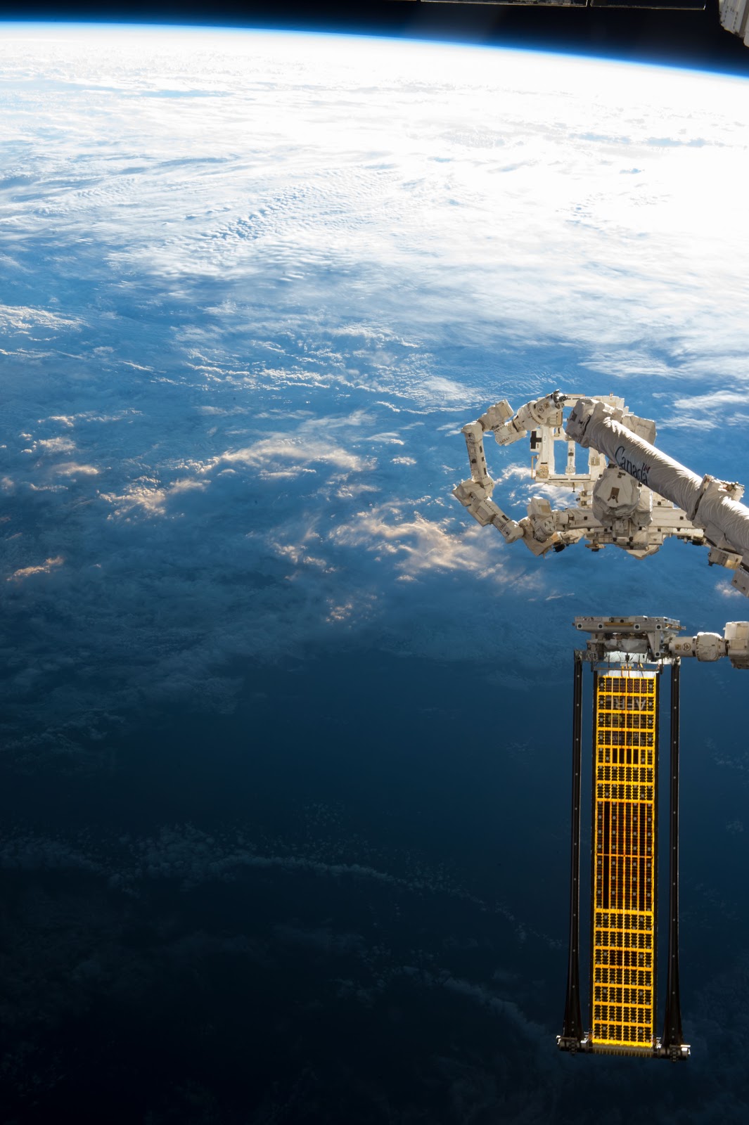 Friends of NASA: Roll-Out Solar Array (ROSA) | International Space Station