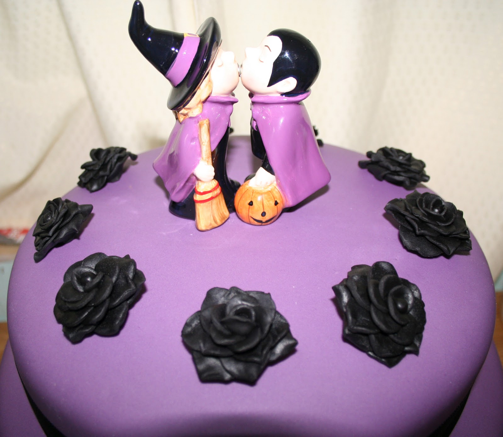 Chintzy Cakes: Pagan Wedding Cake