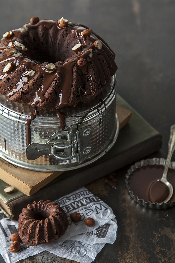 Virginia Sar: Budín de chocolate y avellanas