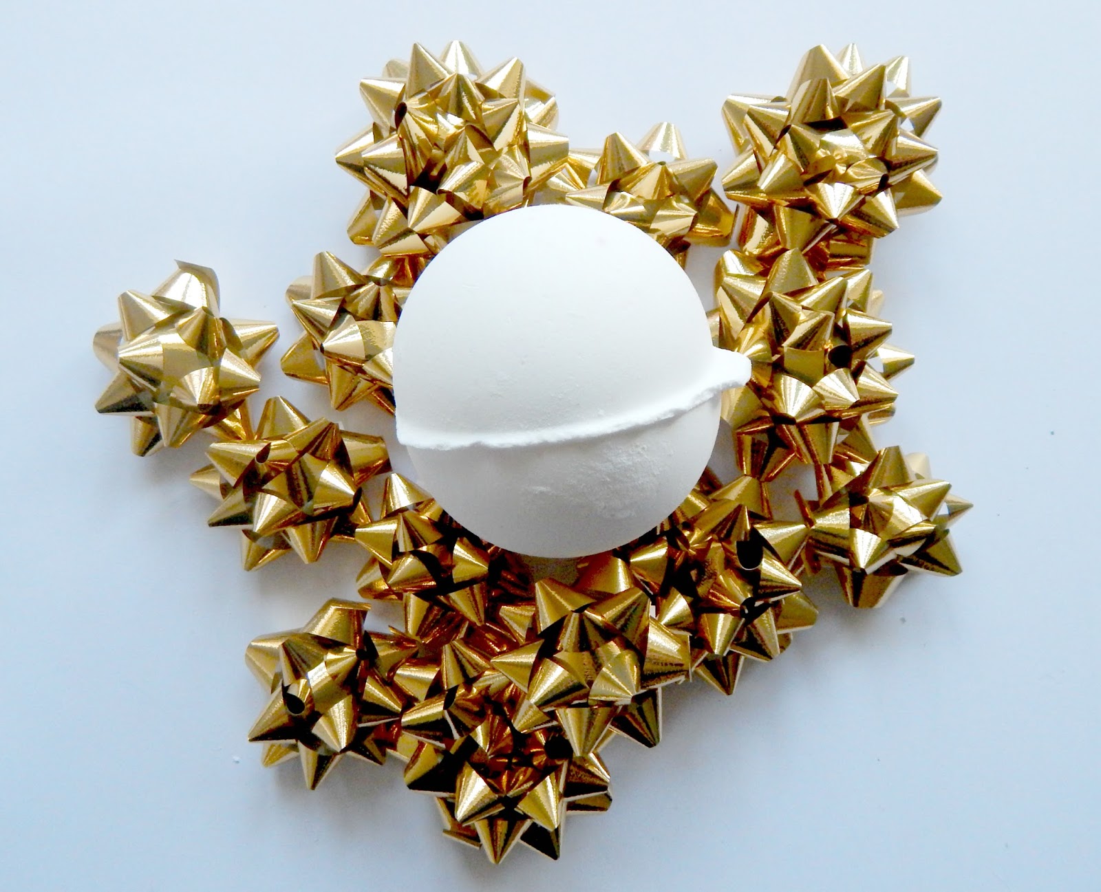 Lush So White Bath Bomb - what lauren did today