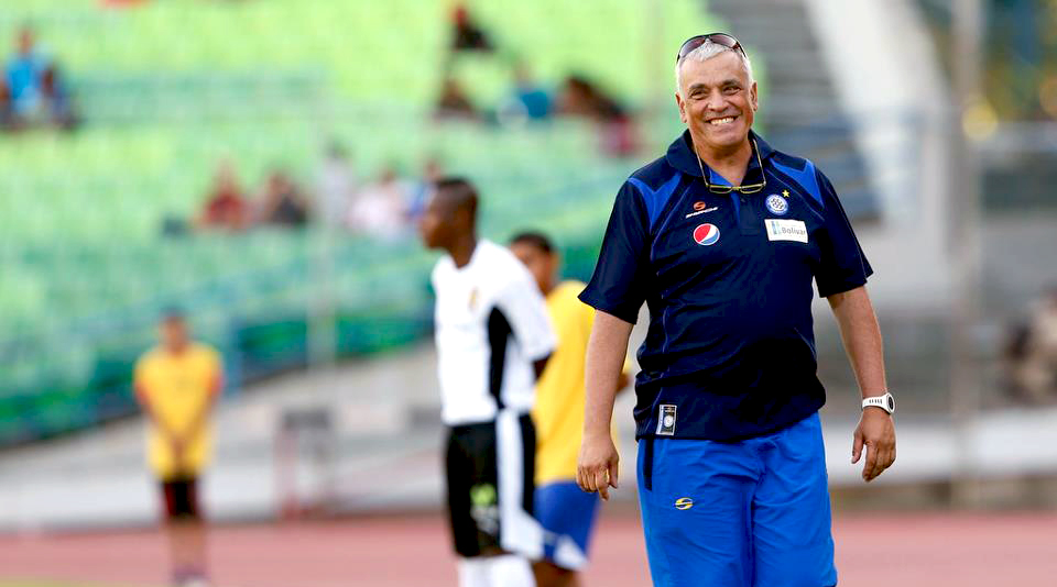 Mundo Negriazul: Richard Páez: "Jugamos al estilo que nos identifica"