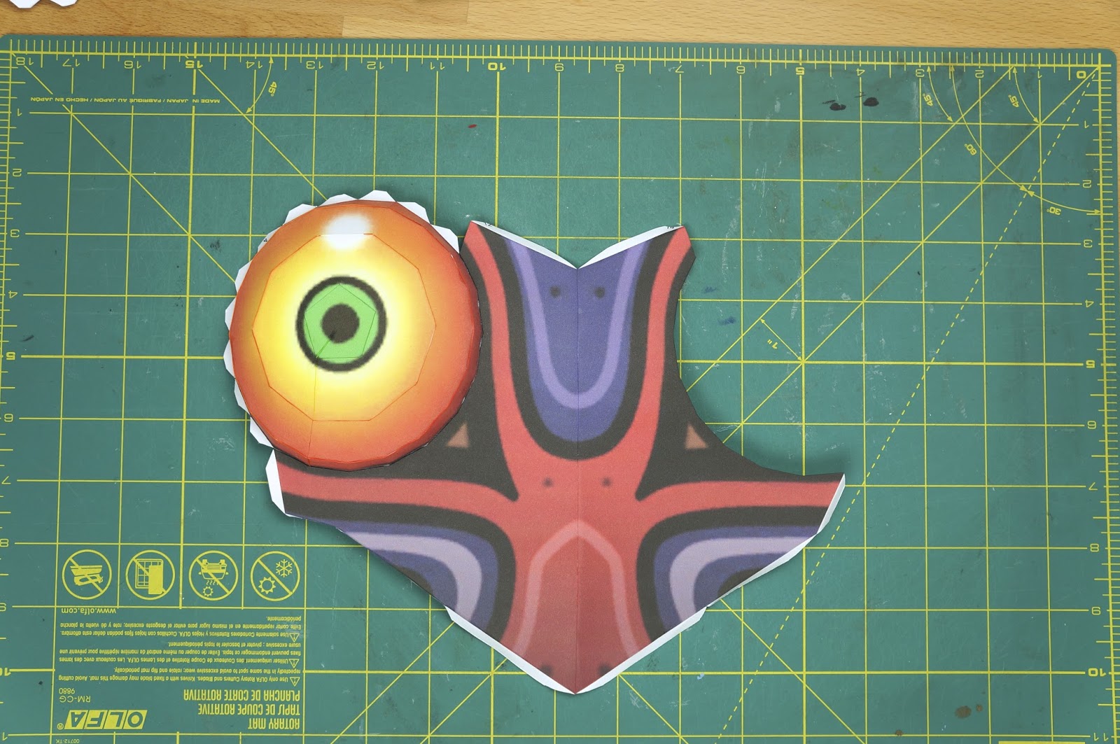 Otaku Crafts: Life Size Majora's Mask Papercraft
