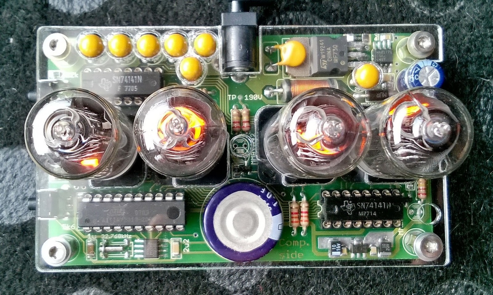 betatronics: A Nixie tube digital clock with ZM1000 tubes