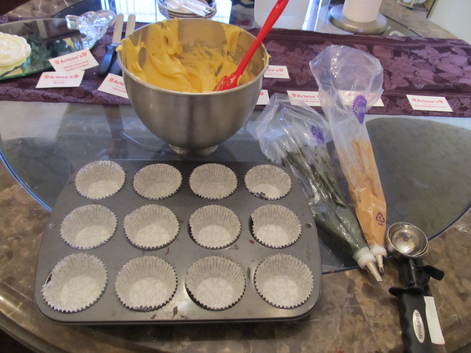 Artese's, LLC: Leopard Print Inside Cake Tutorial