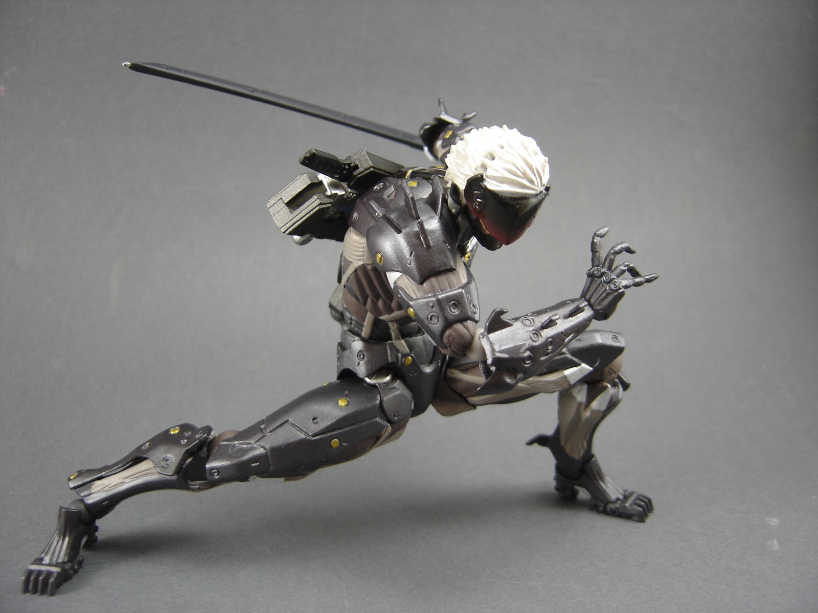 Lightning Ace's gundams: Revoltech Raiden from metal gear rising ...