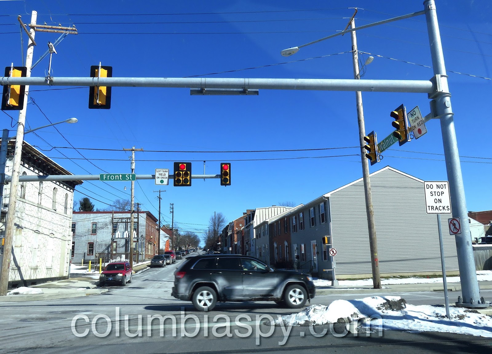 Do not stop on tracks – Columbia Spy