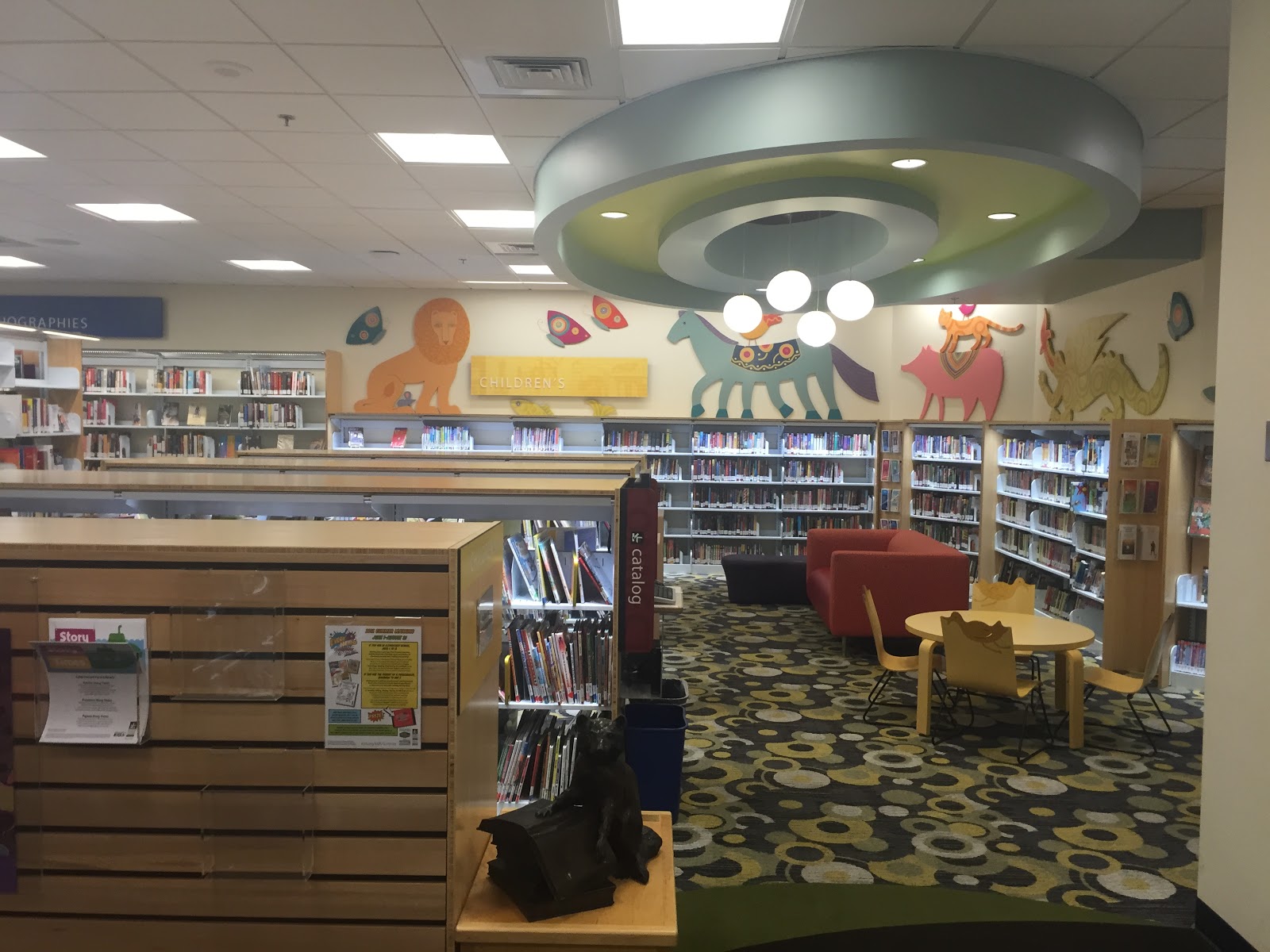 Destination Libraries: Library Profile (plus a bookstore) - Lake Forest ...