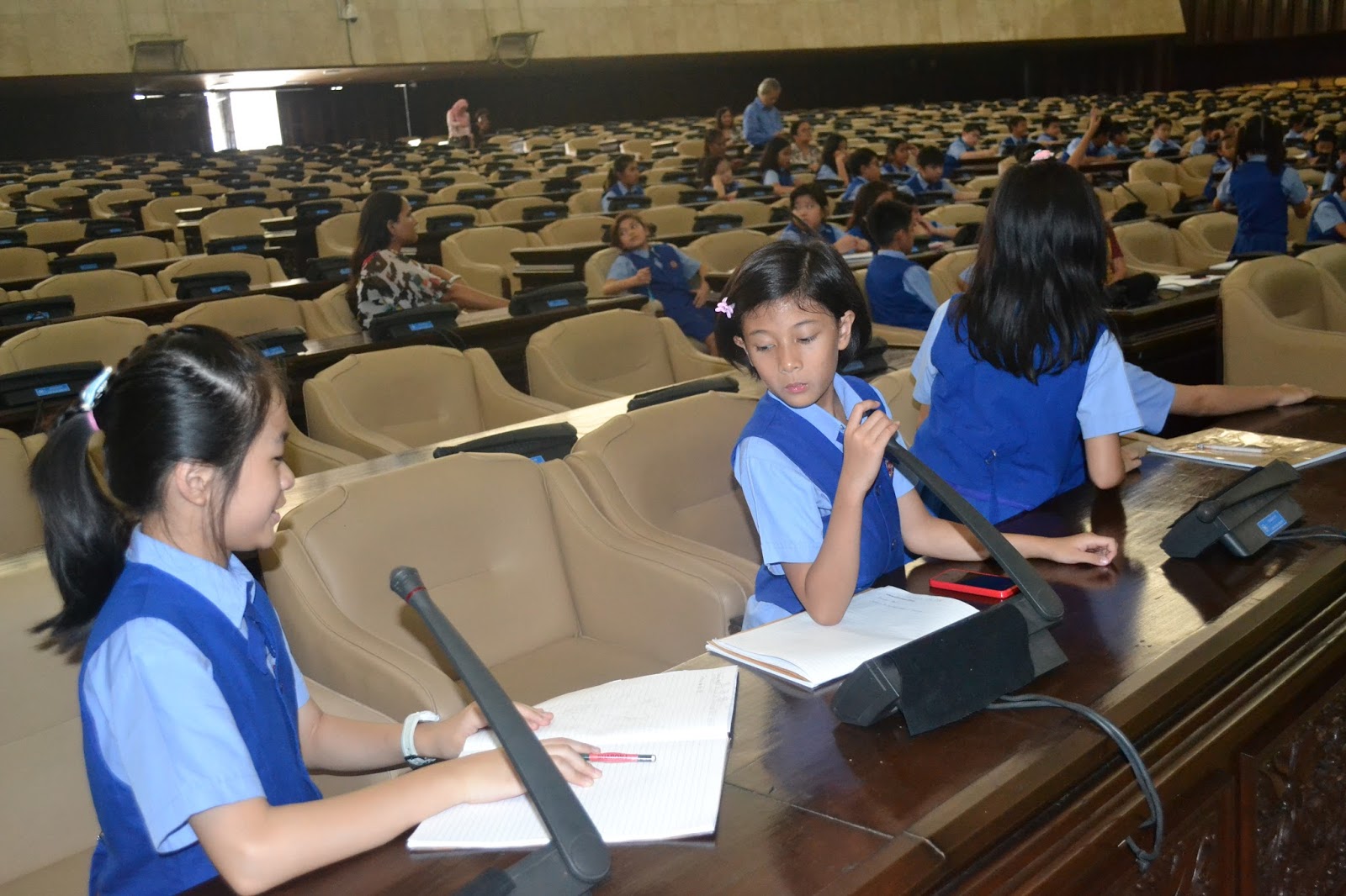 Class 4B Pictures & Videos | Grade 4 Binus School Simprug