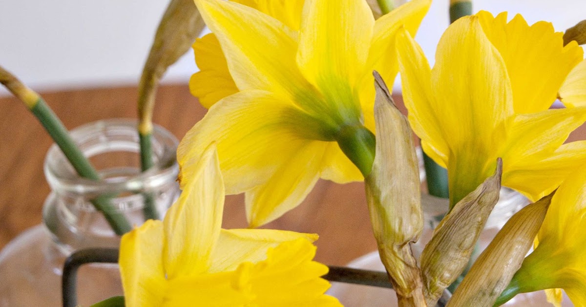 Simple Spring Flowers | Averie Lane: Simple Spring Flowers