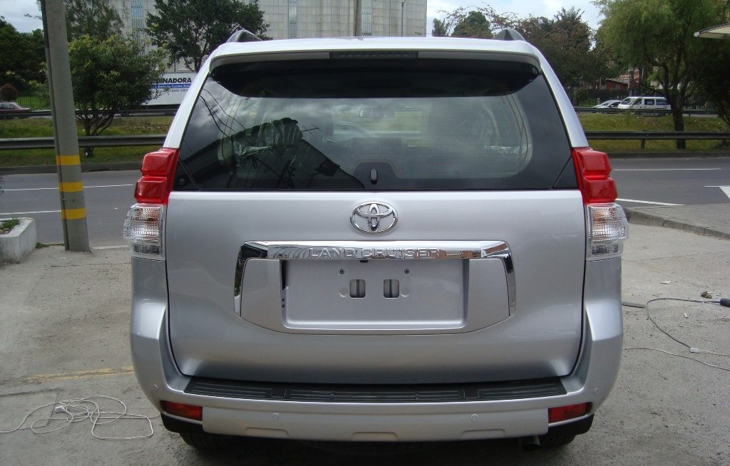 Toyota Prado (2013) - ReViEw 4 CArS AnD TrUcKs