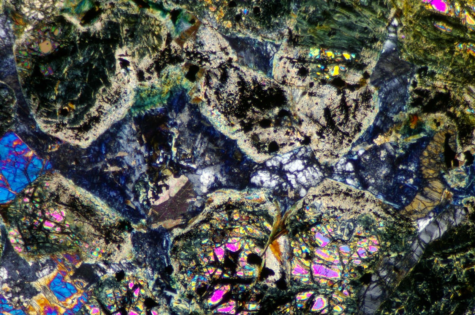 Peridotites: Yellow Dog peridotite - chloritization