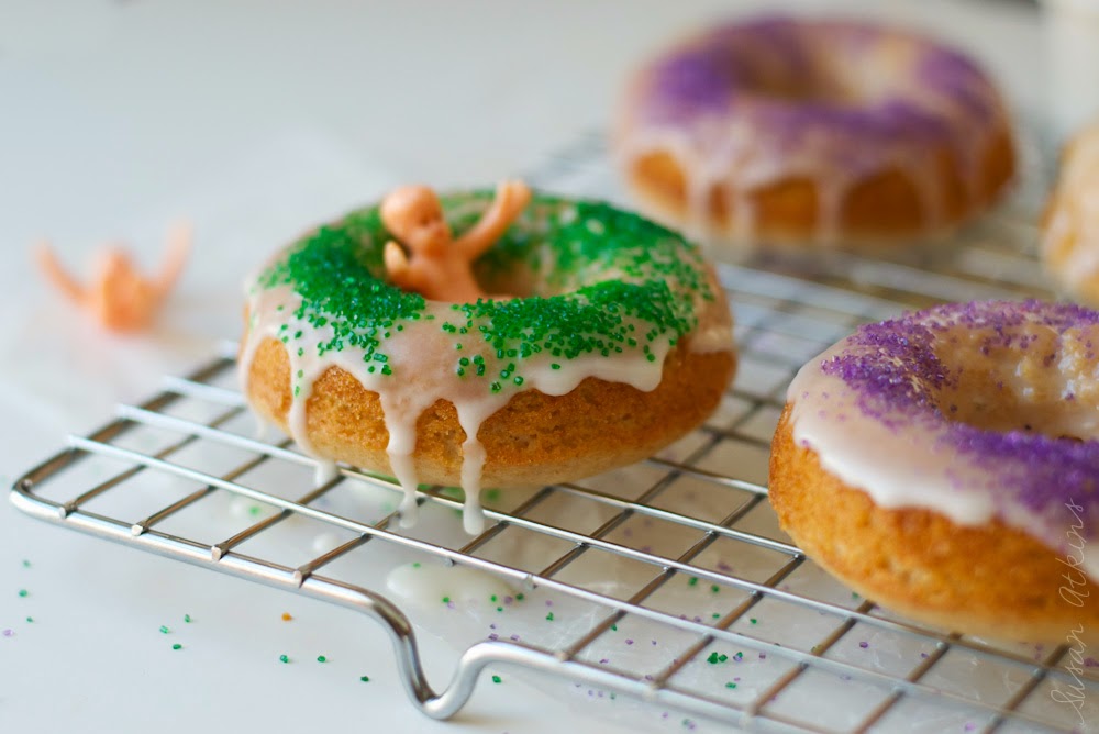 Suze Trades: Baked King Cake Doughnuts {Doughnut Diaries}