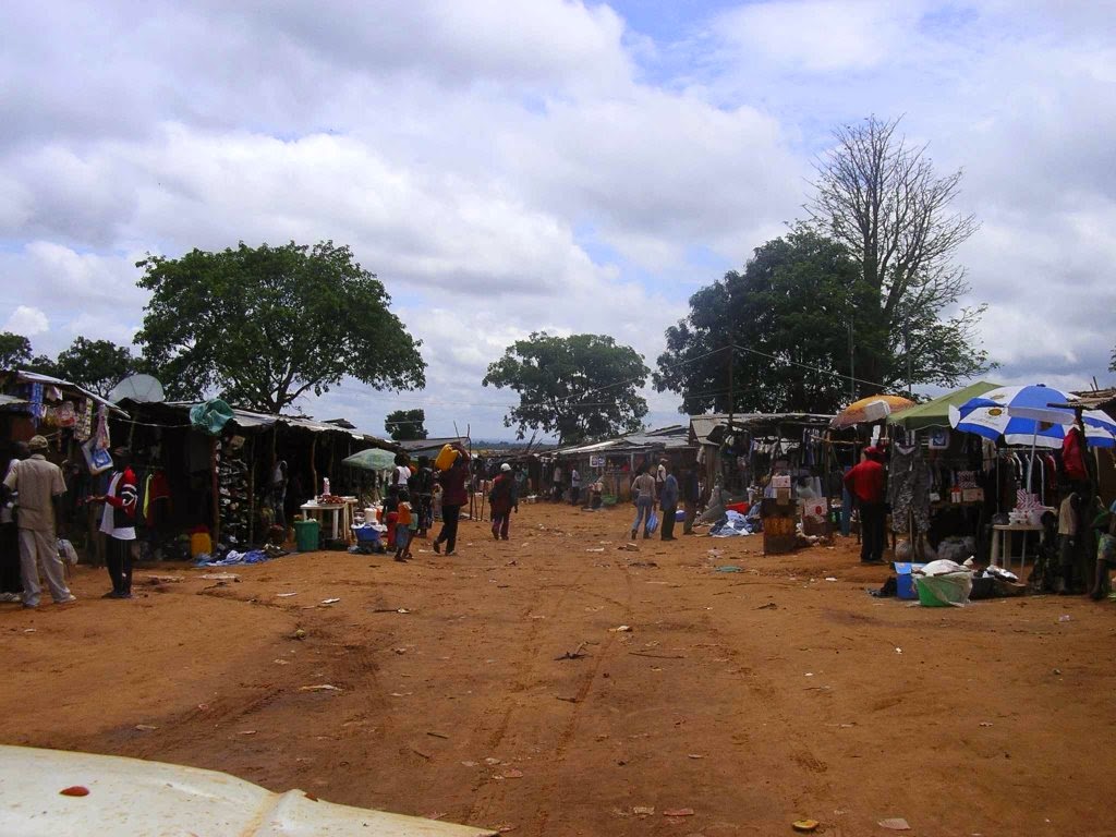 CAMAXILO - TERRA MORTA: leste de Angola