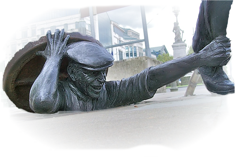 Louisette Blogs: Sculpture Vaartkapoen Statue de l'Agent 15 Zinneke Pis ...