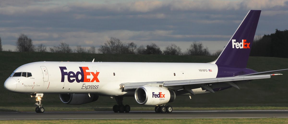 Birmingham Airport Photo Blog: Monday 19 March 2012 - FedEx Boeing 757F ...