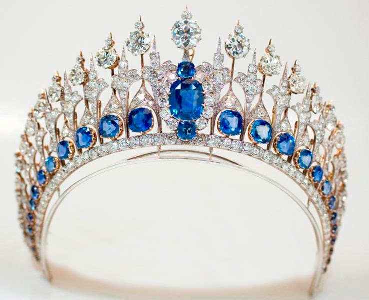 TOPTENFASHIONNEW: BLUE DIAMOND TIARA CROWN