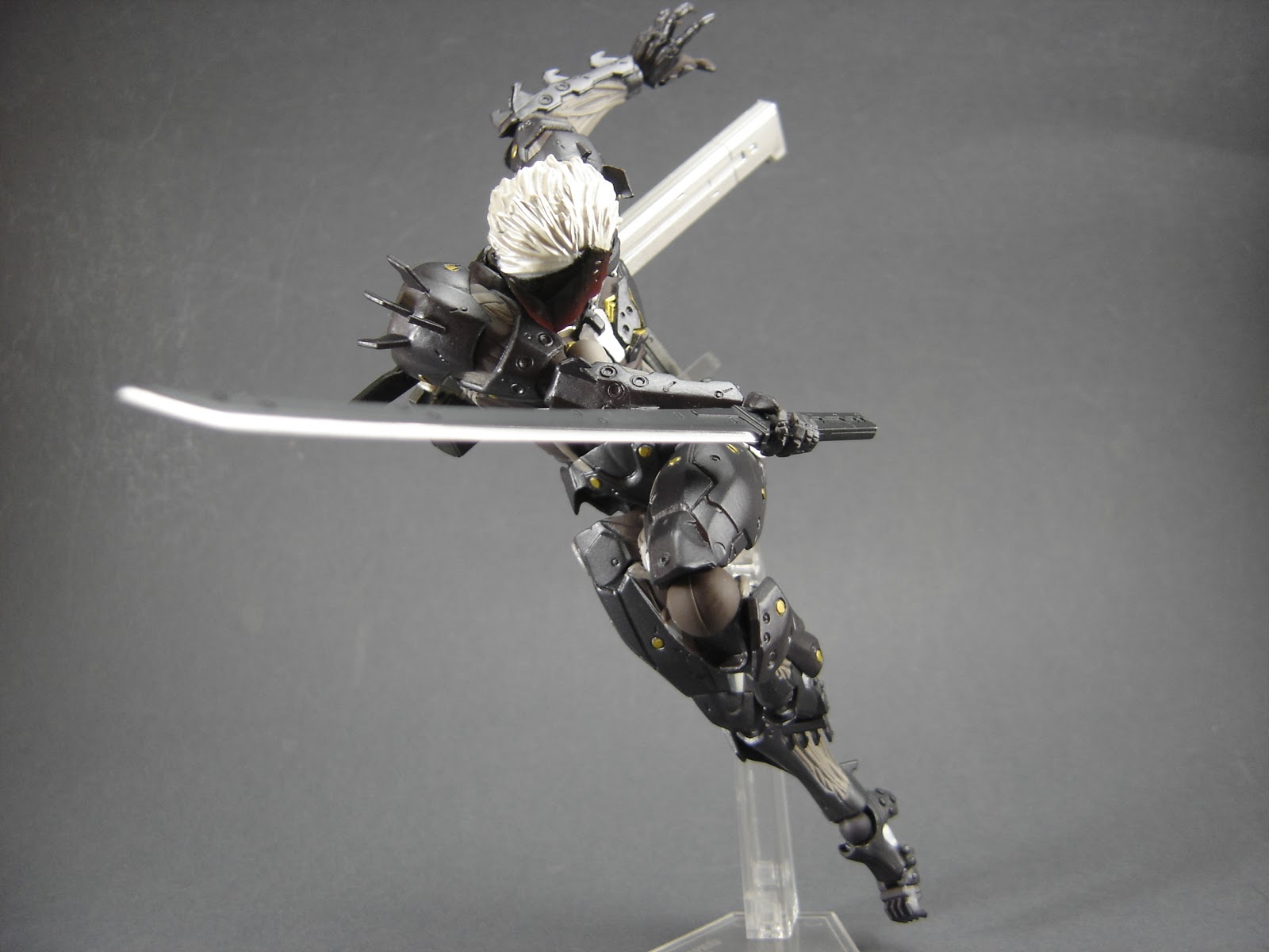Lightning Ace's gundams: Revoltech Raiden from metal gear rising ...