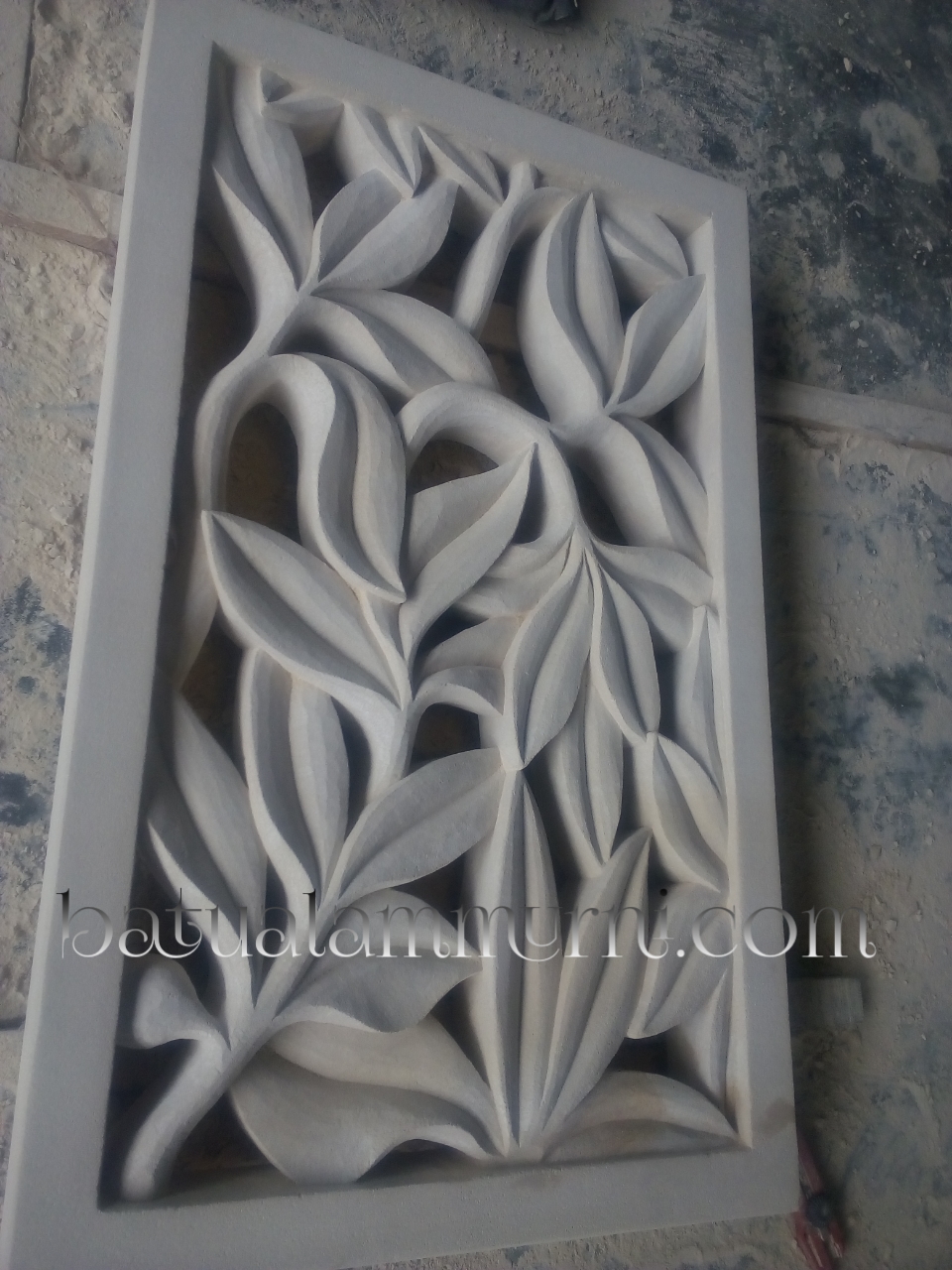 loster batu alam paras jogja motif daun