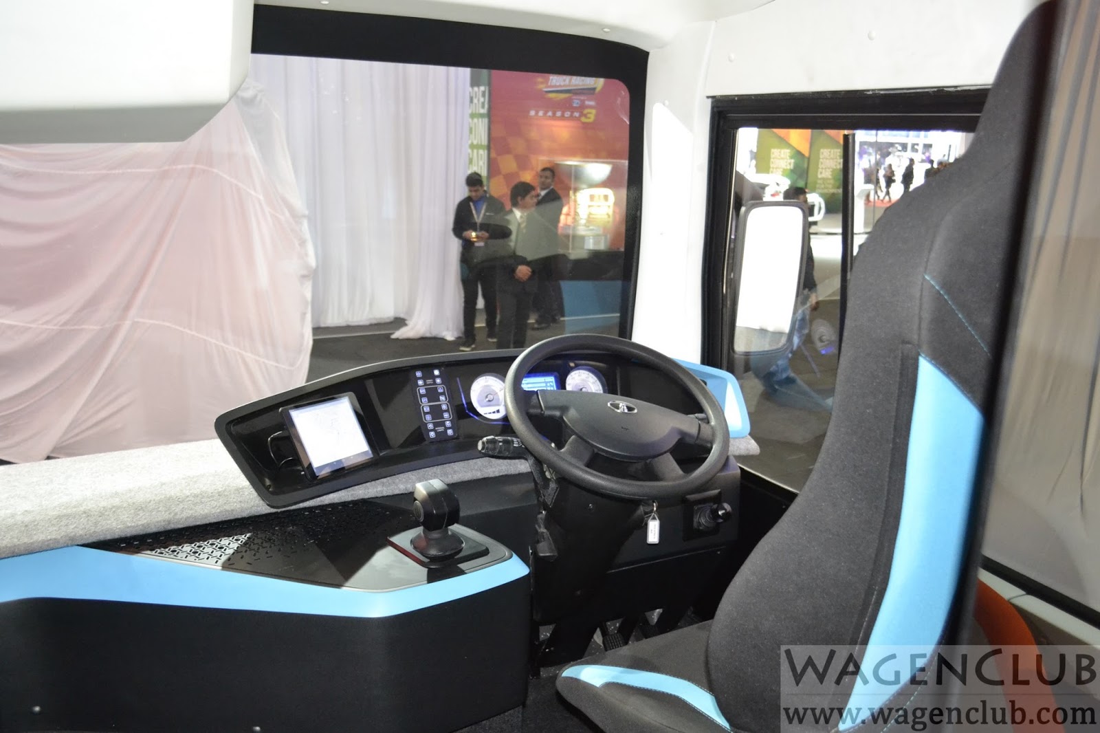 Tata Ultra Electric Mini-Bus - 2016 Auto Expo