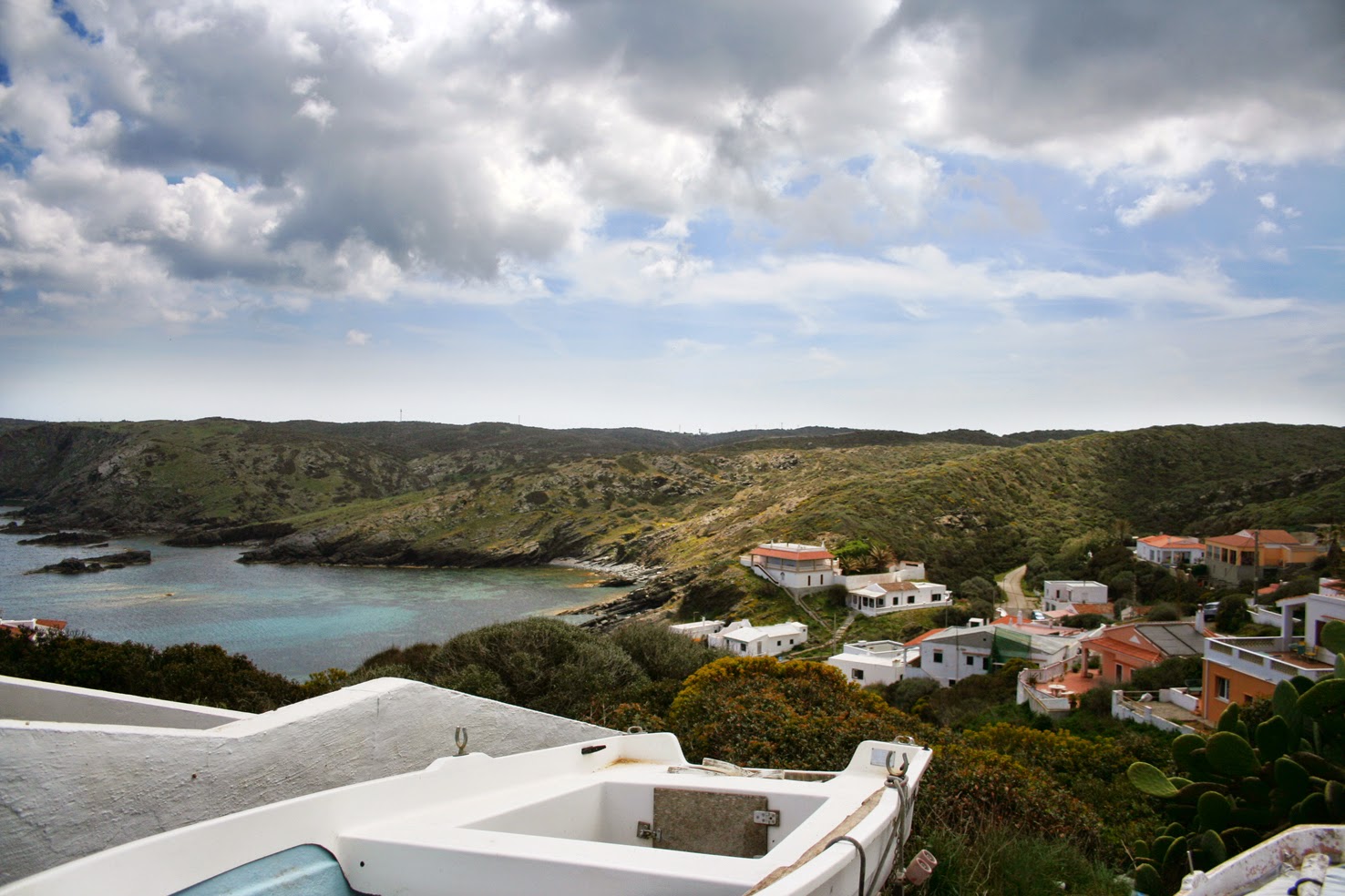 Es Murtar es un antiguo y pequeño pueblo de pescadores, encajado entre ...