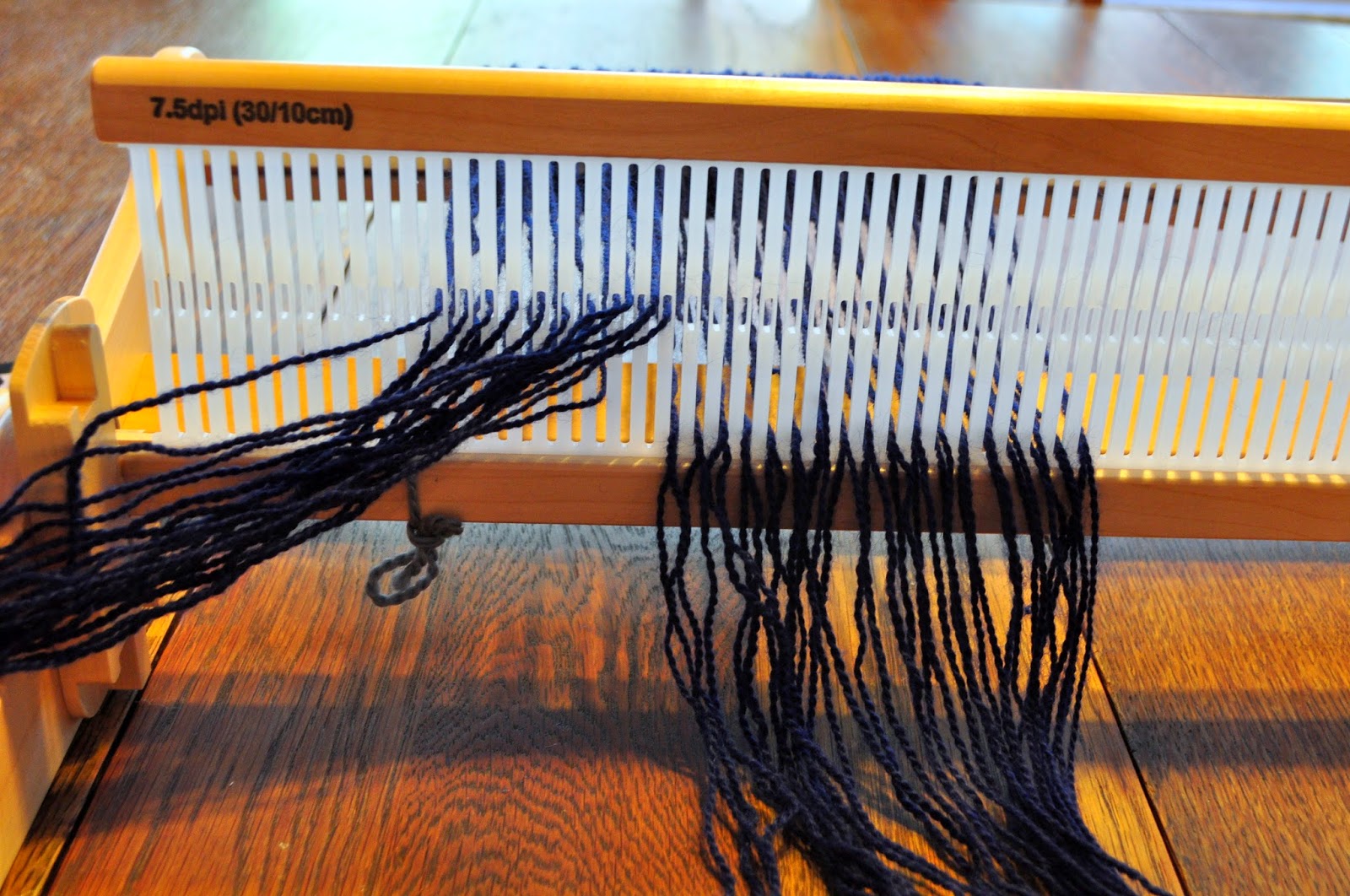 Mereknits: My New Loom