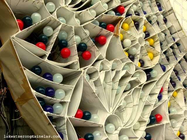 CHRISTMAS CAPITAL: THE MAKING OF THE GIANT LANTERNS - Lakwatserong Tsinelas