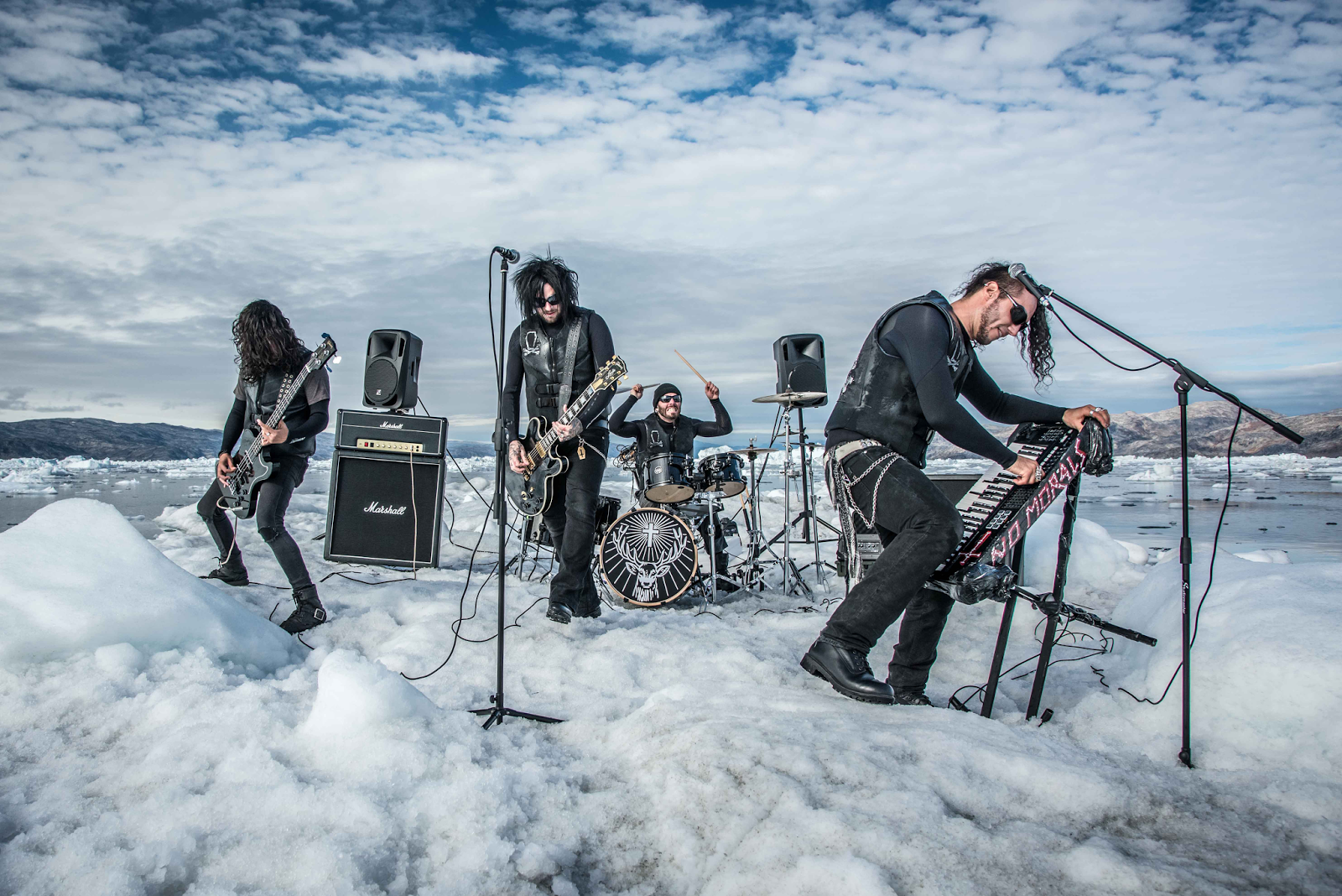 THE DEFILED Perform A Full Show On A Floating Iceberg in Kulusuk ...