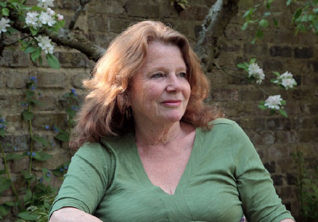 2 or 3 lines (and so much more): Bonnie Dobson -- "Morning Dew" (1969)