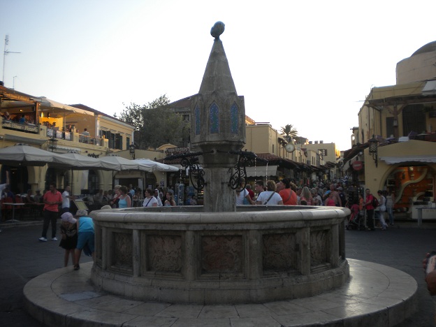 Travel Wanderings: Στα λιθόστρωτα της Ρόδου και της Σύμης! Ιούλιος 2011 ...