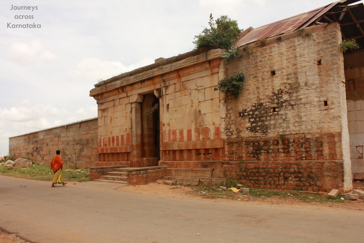Journeys across Karnataka: Virupaksha temple and fort, Mulbagal
