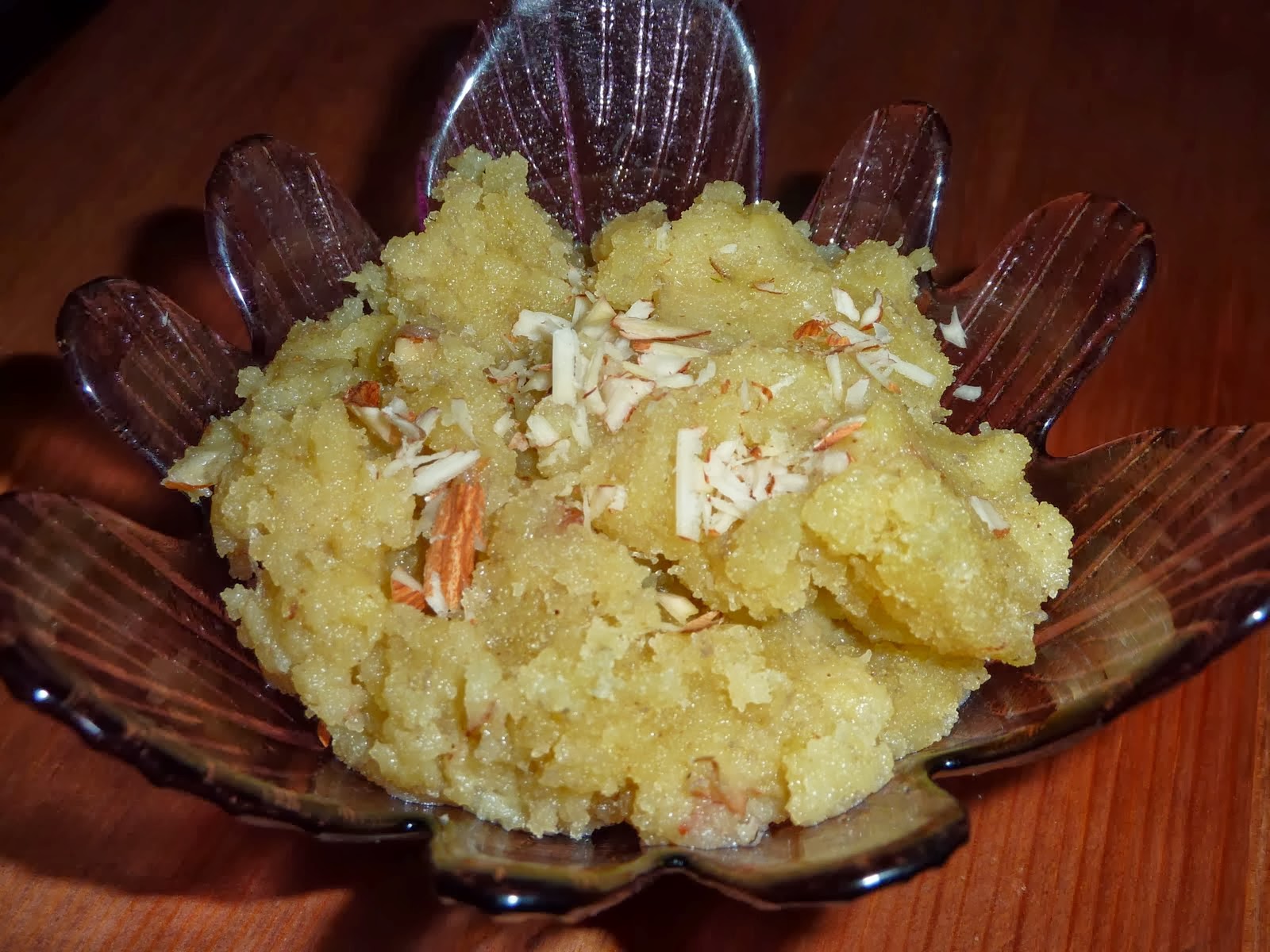 Ultimate Food Lovers: Sooji Halwa – Sheera