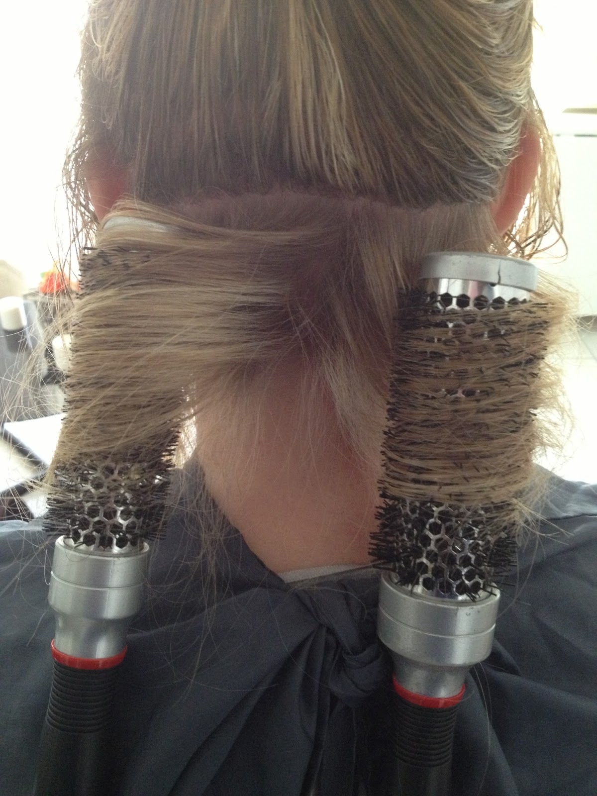 .: Hair by Gilles / la coiffure par Gilles