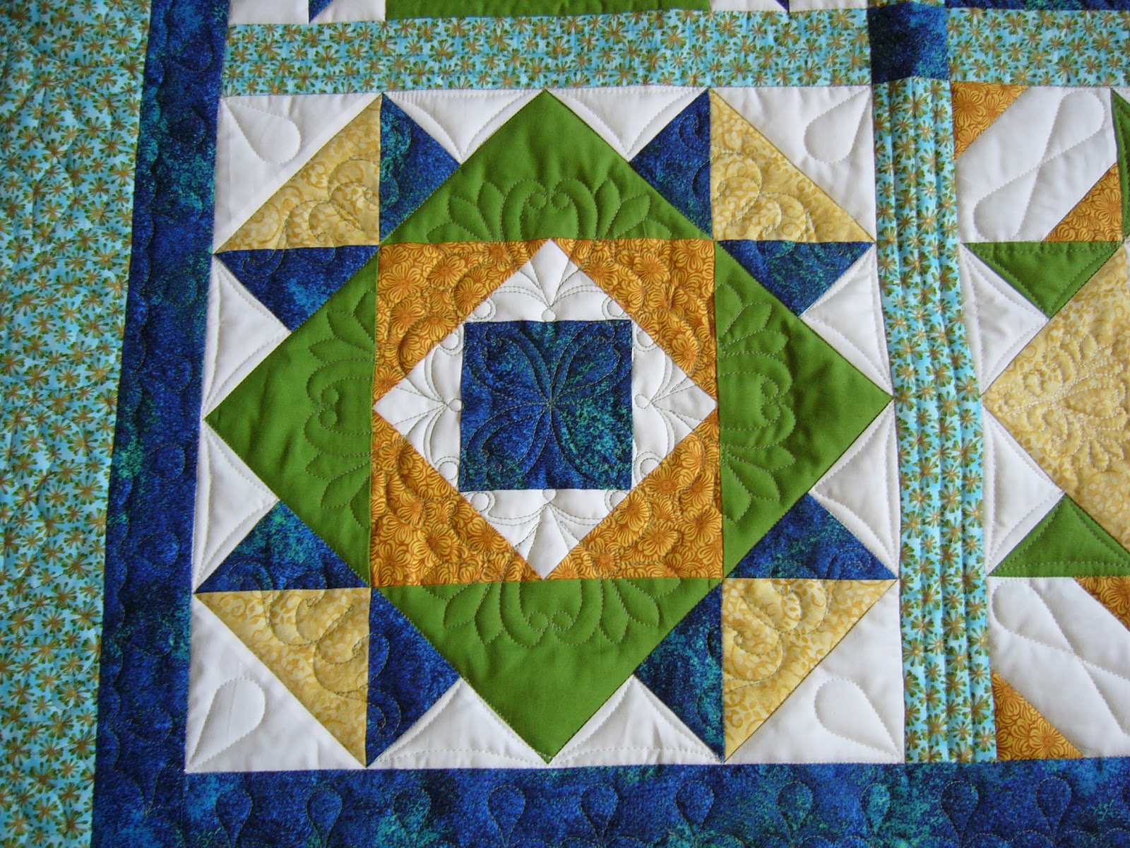caledonia quilter: Sampler Quilt finished