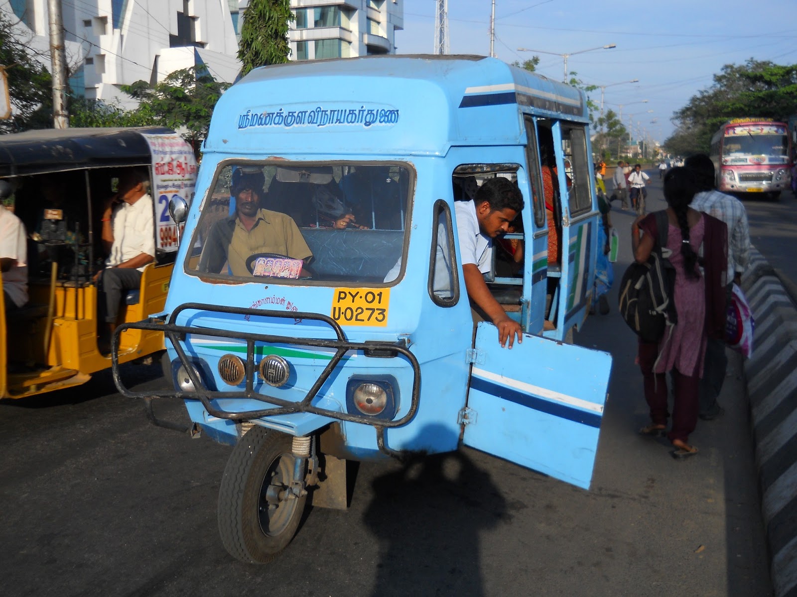 BOBBA CAPS DOXOLOGY: MAR 20, 13 .. VIKRAM TEMPO ! " WHAT DID YOU SAY ...