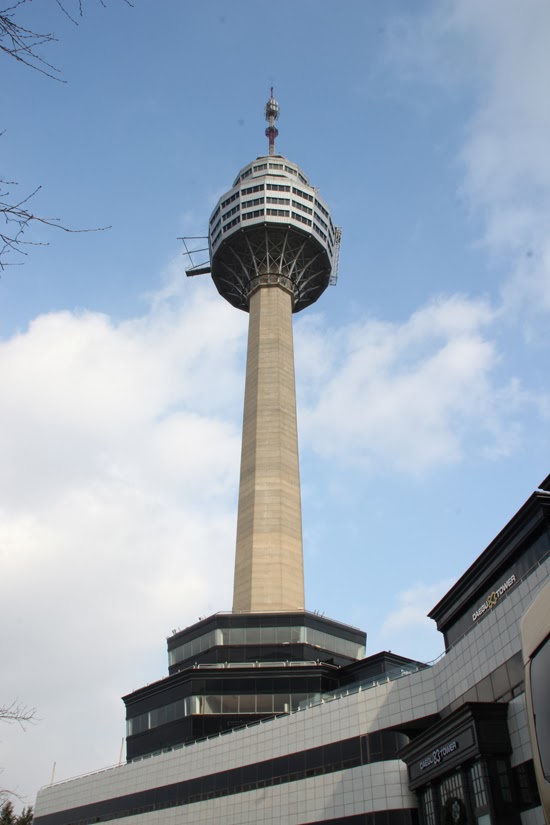 Enjoy a date at the newly decorated E-world 83 tower