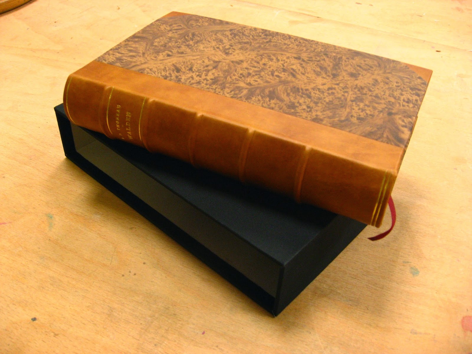 Les Reliures de Suzie: Walden, le registre à l'anglaise