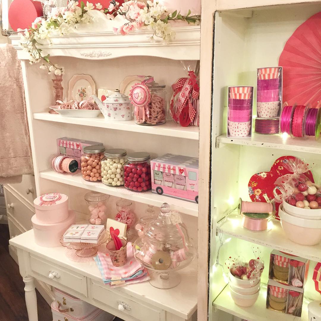 Madeleine L'Amour: Sweets Station