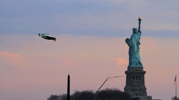 Gente Volando Sobre Nueva York - Portal ¿Que Pasa?