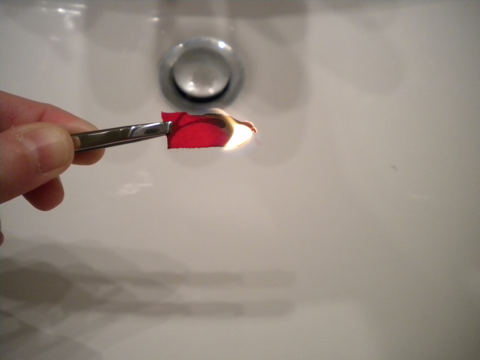 Are your fabrics made of cotton? Burn test will tell you!