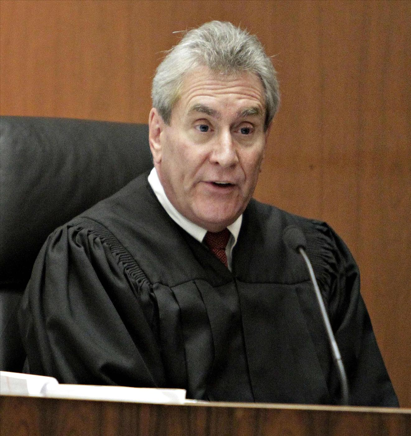 Siente su magia. Vive su sueño.: El juez Pastor actor????