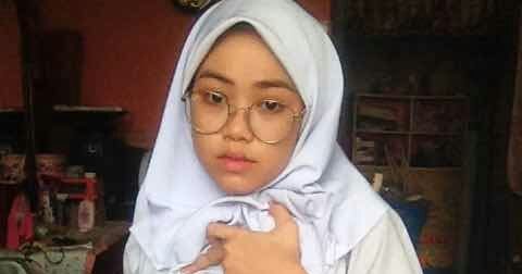 FOTO : Jilboob SMP Tocil Montok Memek Tembem (Part. 1) - KedaiBugil