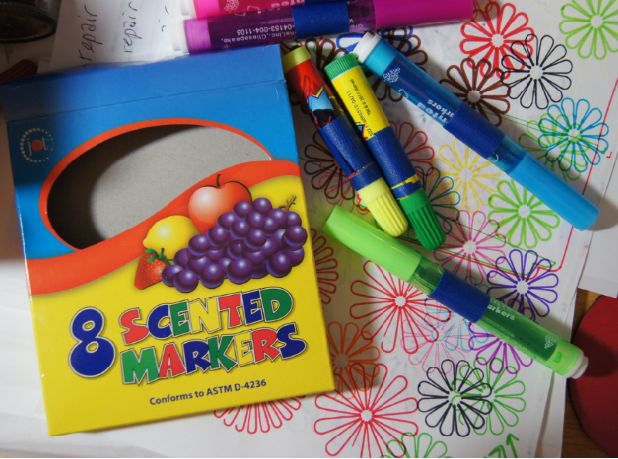 Paper crafting with Nelda: Dollar Tree deal - markers for the Silhouette