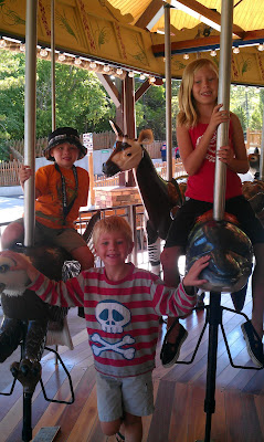 The Portlock Family: Hogle Zoo Carousel