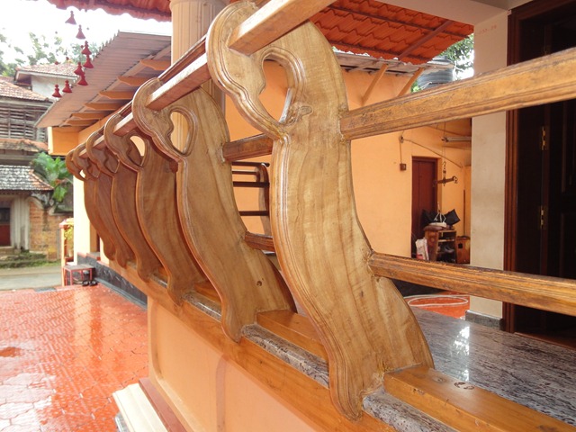 BAVAS WOOD WORKS: Wooden Charupady Photo Gallery