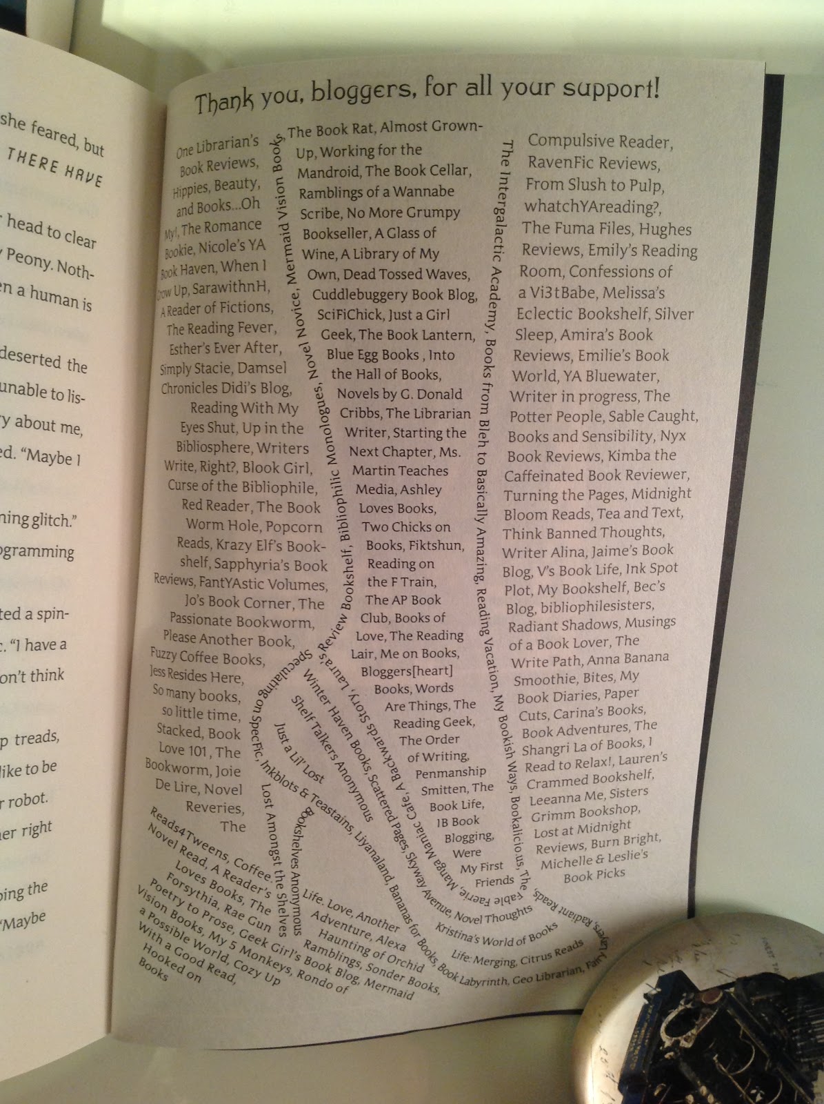 Hughes Reviews (and other wordy stuff): Cinder Paperback